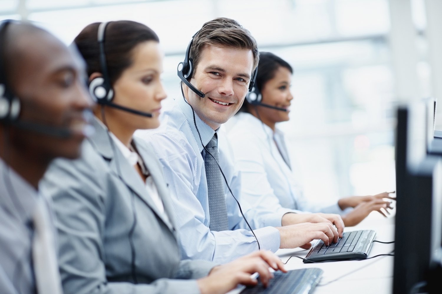 Các Vị Trí Cốt Lõi Trong Bộ Phận Inbound Call Center